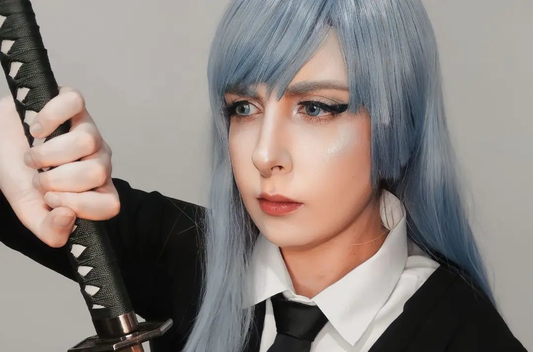 Cosplays: Miwa Kasumi e Satoru Gojo, de Jujutsu Kaisen